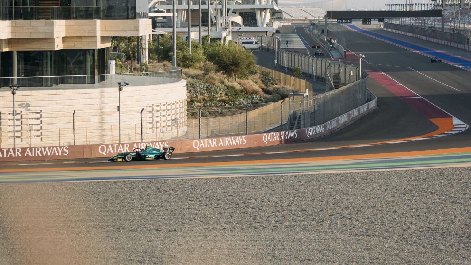 F1 Academy in Qatar, FP1 Results: Problems for Abbi Pulling, Doriane ...